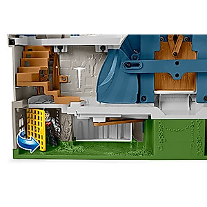 Fisher-Price Imaginext The Lion's Kingdom Castle Medieval-Themed Playset with Figures for Preschool Kids Ages 3 to 8 Years