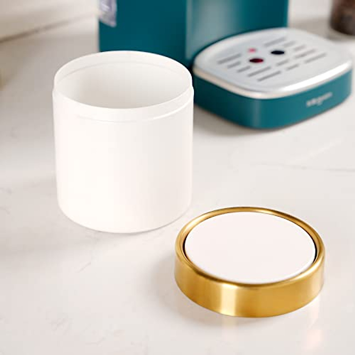 Mini Trash Can with Lid, Brushed Stainless Steel Small Tiny Mini Trash Bin Can, Mini Countertop Trash Cans for Desk Car Office Kitchen, Swing Top Trash Bin 1.5 L/0.40 Gal (White)