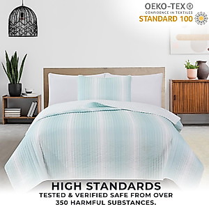 Great Bay Home 2-Piece Reversible Blue Twin/Twin XL Quilt Comforter with 1 Sham | Lightweight, All-Season, Cozy, Modern Bedspreads | Ombre Striped Coverlet Sets | Everette Collection