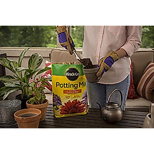 Miracle-Gro Potting Mix, 8 qt. (2 Pack)