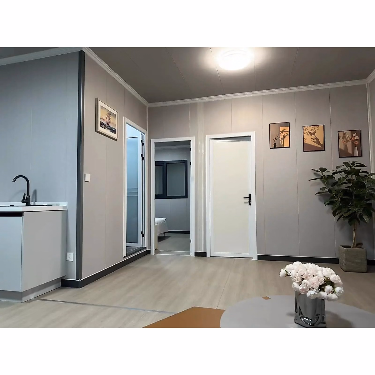 Folding Container House with 2 Bedrooms–Modular Expandable Design for Quick Setup and Easy Transportation, Ideal for Construction and Emergency Housing Solutions