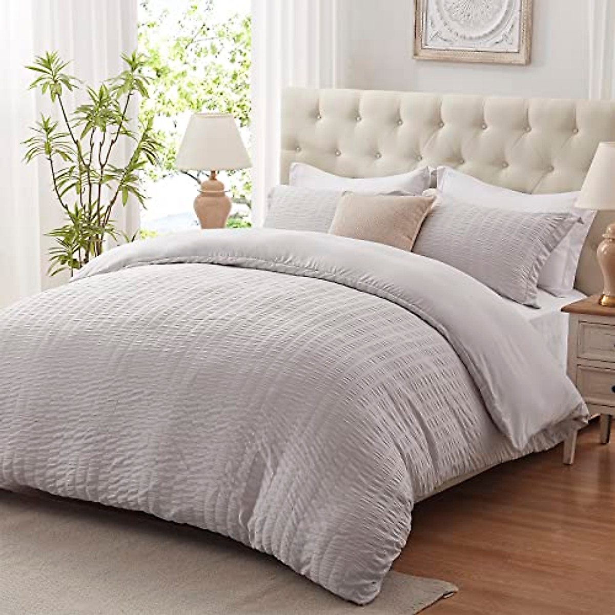 Cozyide Light Grey Duvet Cover Queen, 3 Pieces Bedding Duvet Covers, Soft Breathable Seersucker Duvet Cover Set with Zipper Closure and Corner Ties (1 Duvet Cover 90"x90" + 2 Pillow Shams 20"x26")