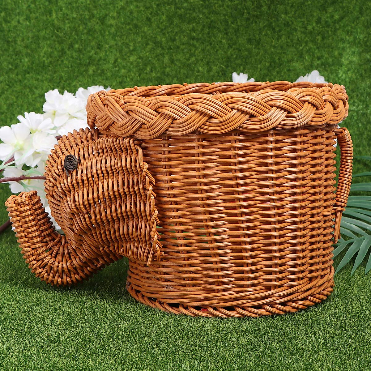 Cabilock Rattan Storage Basket Woven Wicker Organizer Cute Elephant Shape Vegetable Food Snack Basket Decorative Bin Gift Art Home Decor Light Brown