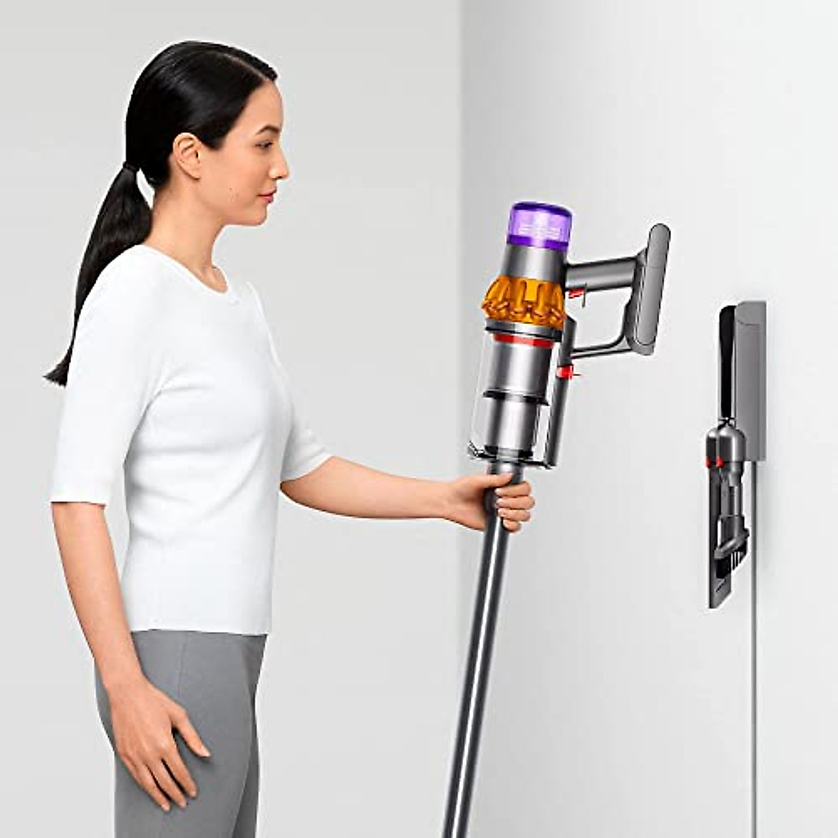Dyson v15 detect Vacuum, one Color (Renewed)
