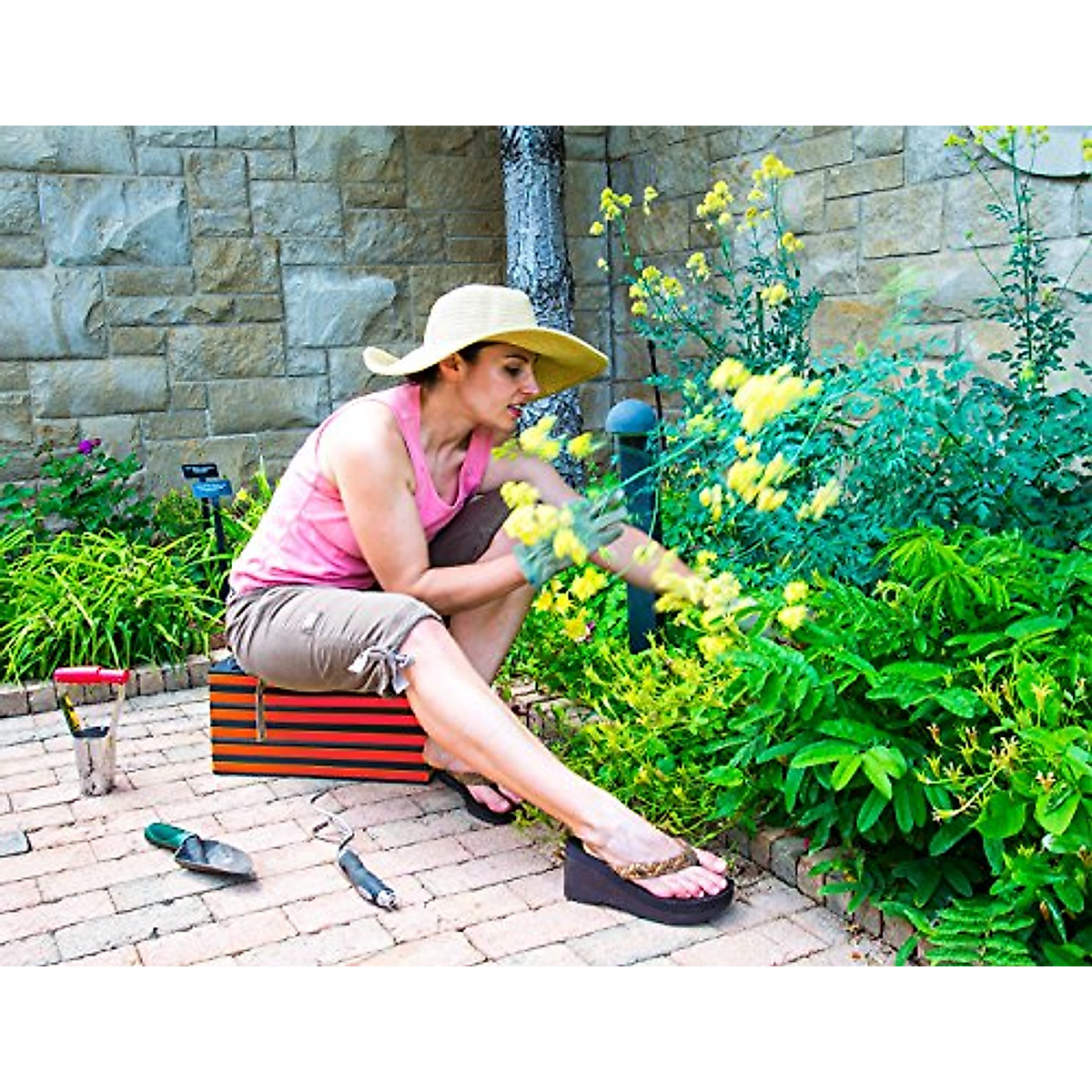 Pro Lift C-5006 Foldable EVA Mat - Anti Fatigue EVA Foam Sheet (6 fold) - Great for Garage, Picnicking, Gardening, Camping and Outdoor Activities, Black/Red