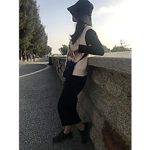 Wakaka Neoprene Small Crossbody Bag Smartphone Wallet, As A Small Fashion Gifts/Present for Women or The One You Love. (Sky Purple)