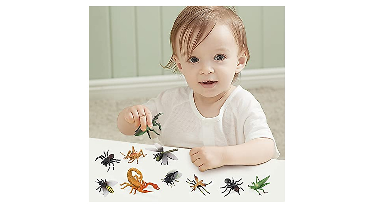 Realistic Insect Toys Set – 12 Vibrant Plastic Bugs for Education & Parties