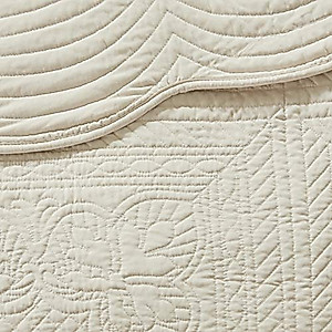 Madison Park Tuscany Quilt Set-Casual Damask Medallion Stitching Design Lightweight Coverlet Bedspread Bedding, Shams, Full/Queen (90 in x 90 in), Medallion Cream 3 Piece