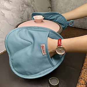 Pot Holders and Oven Mitts Sets 4Pcs, YUTAT High Heat Resistant Oven Gloves and Potholders, Non-Slip Grip Hot Pads with Food Grade Silicone Texture, Perfect for Kitchen Cooking Baking BBQ, Teal