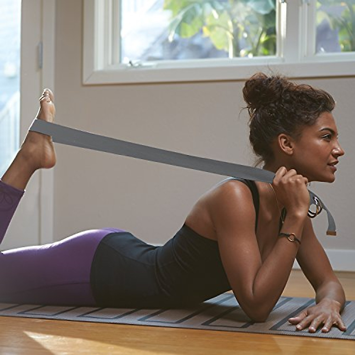 Gaiam Yoga Strap (6ft) Stretch Band with Adjustable Metal D-Ring Buckle Loop | Exercise & Fitness Stretching for Yoga, Pilates, Physical Therapy, Dance, Gym Workouts (Granite Storm)