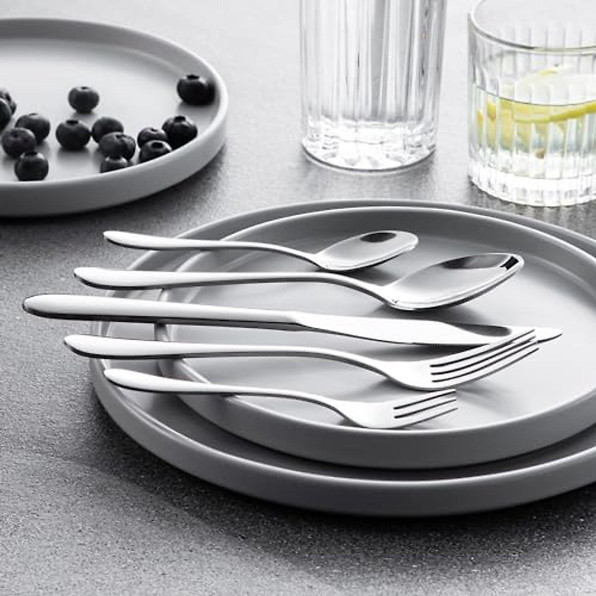 vancasso 30-Piece Silverware Set Service for 6, 18/10 Stainless Steel Flatware Cutlery Set Include Knives/Spoons/Forks, Gift Box & Mirror Polished, Heavy Silverware Set for Home, Kitchen & Restaurant