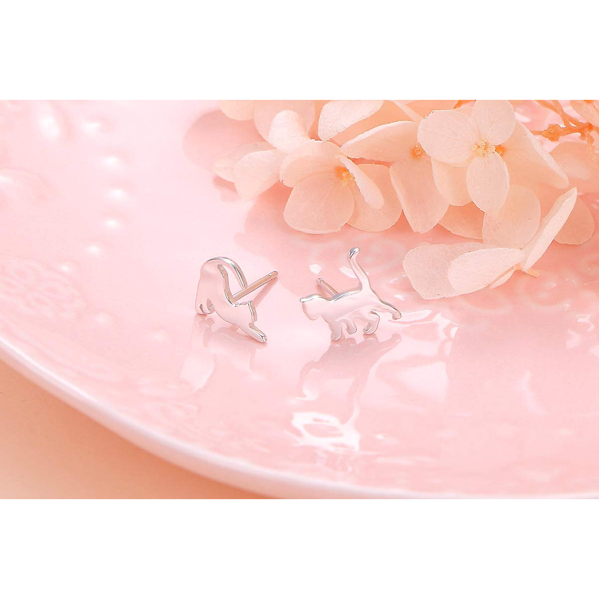 DAOCHONG 925 Sterling Silver Animal Ear Studs Cute Cat Stud Earrings for Women Cat Lover Christmas Birthday Graduation Gift(Cat)