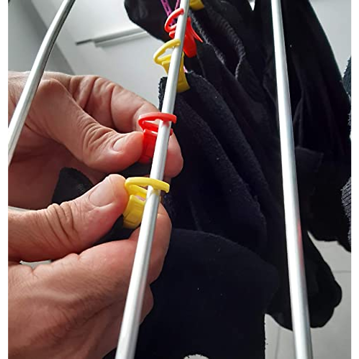 Alcrea® 32 Sock Clips for Washing Machine and Dryer, with Hanging Hook. Stop Pirates. Directly to The Drawer with The Clip on, Without Folding, Without Losing, or Pairing. The Socks’ Complete Cycle