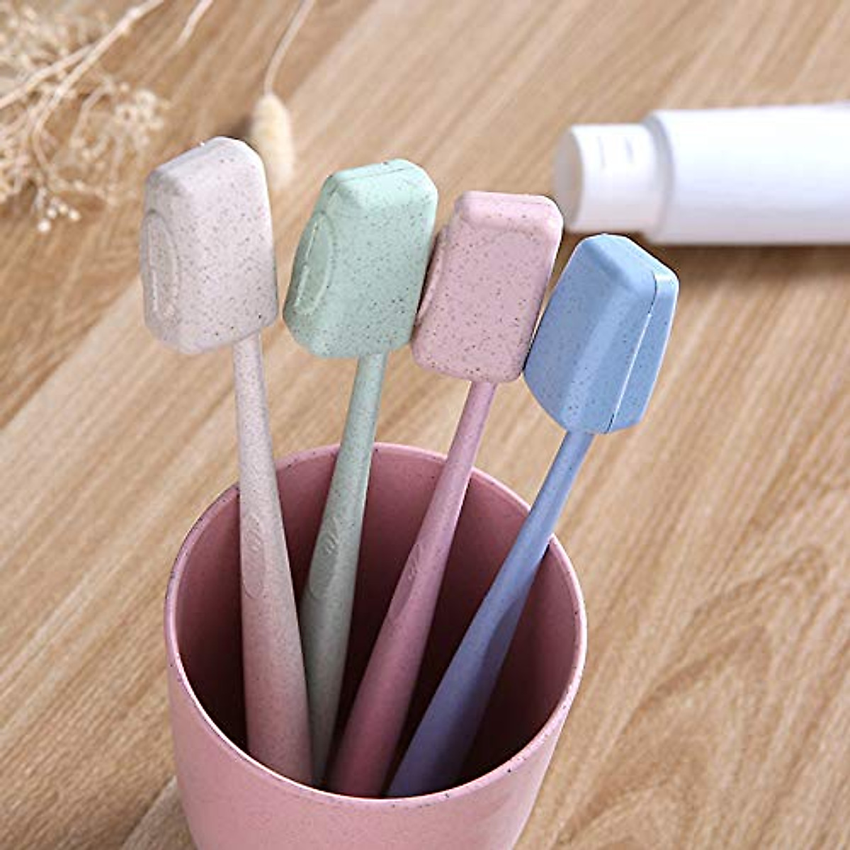 Mggsndi 4Pcs Portable Toothbrush Head Plastic Protective Cover Holder Storage Organizer Bathroom Accessories Holder Set for Family and Business Travel and Daily Use at School and Outdoor
