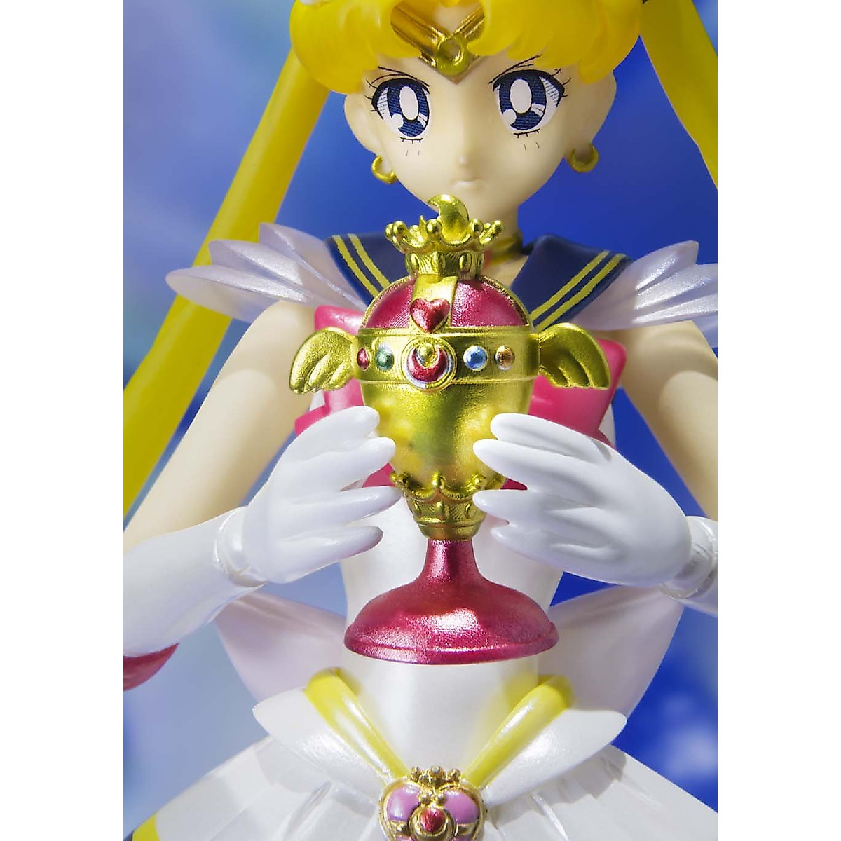TAMASHII NATIONS Bandai S.H.Figuarts Super Sailor Moon Action Figure