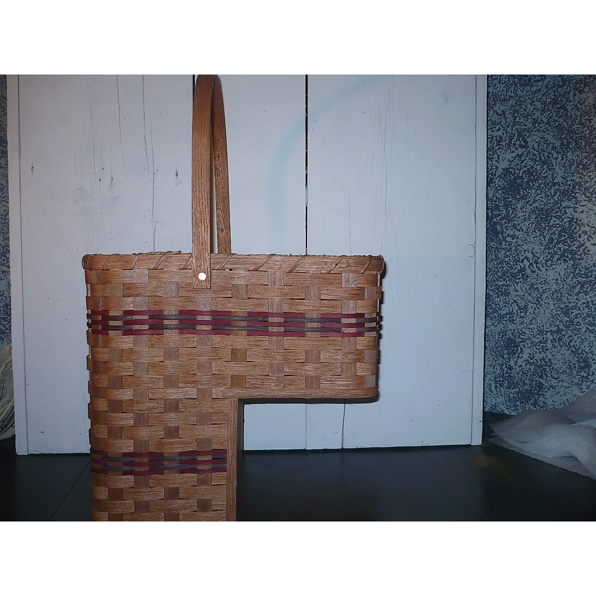 KENZIE'S STARS AND GIFTS Amish Handmade Large 9 Inch Stair Step Basket. Colors May Vary (Black, Red, Blue, Green, Burgundy, Natural) Measures: 16" Back to Front Opening with The L Shape Being 5".