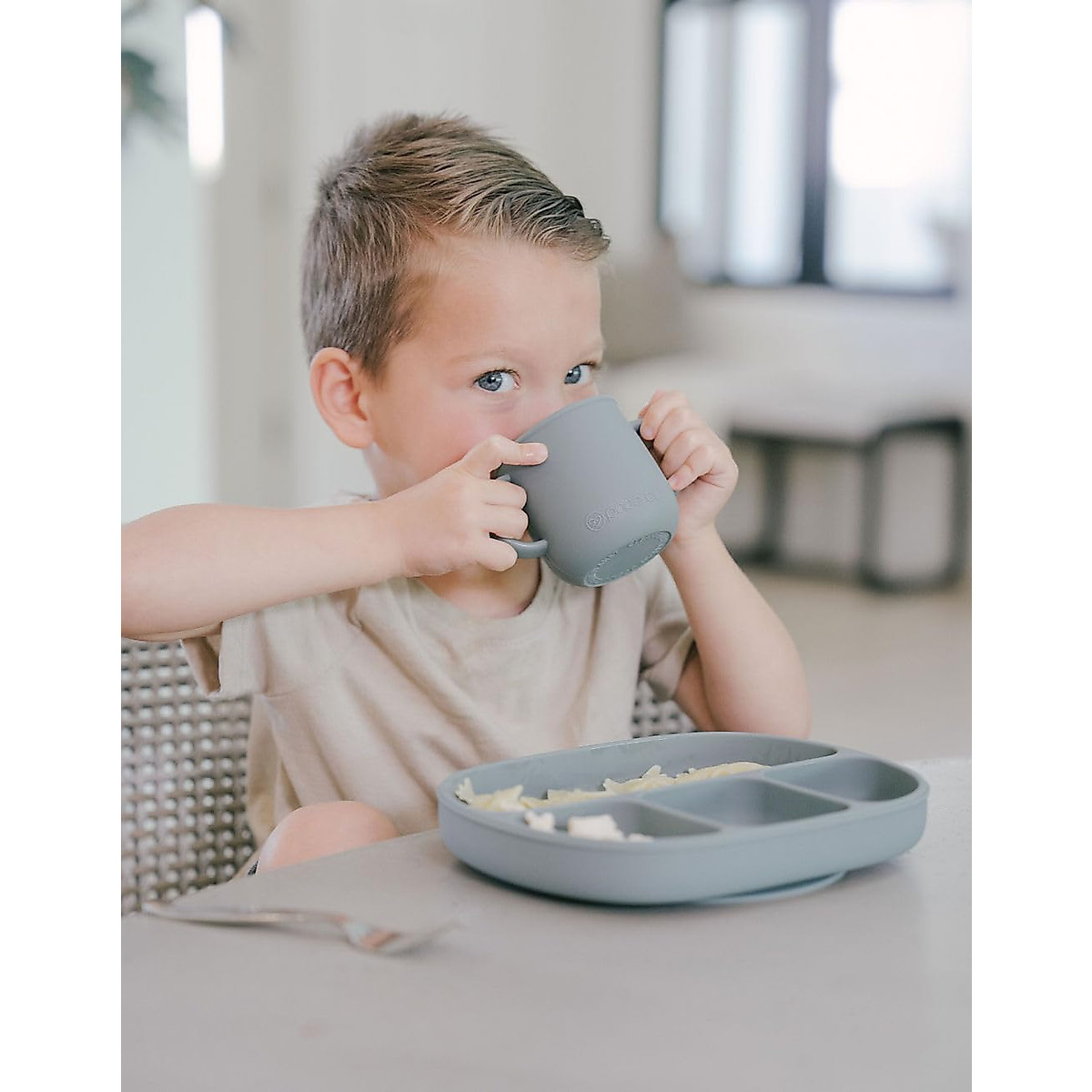 PAPERCLIP Silicone Sectioned Plates in Cactus Green with Resusable Snack Bag