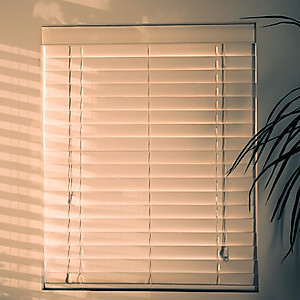 10 PCS 2.5 Inches Plastic Valance Clips for Blinds, Blind Clips for Valance Replacement Clips, Window Blind Clips, Wood Blind Valance Clips, Blind Channel Cover Clips