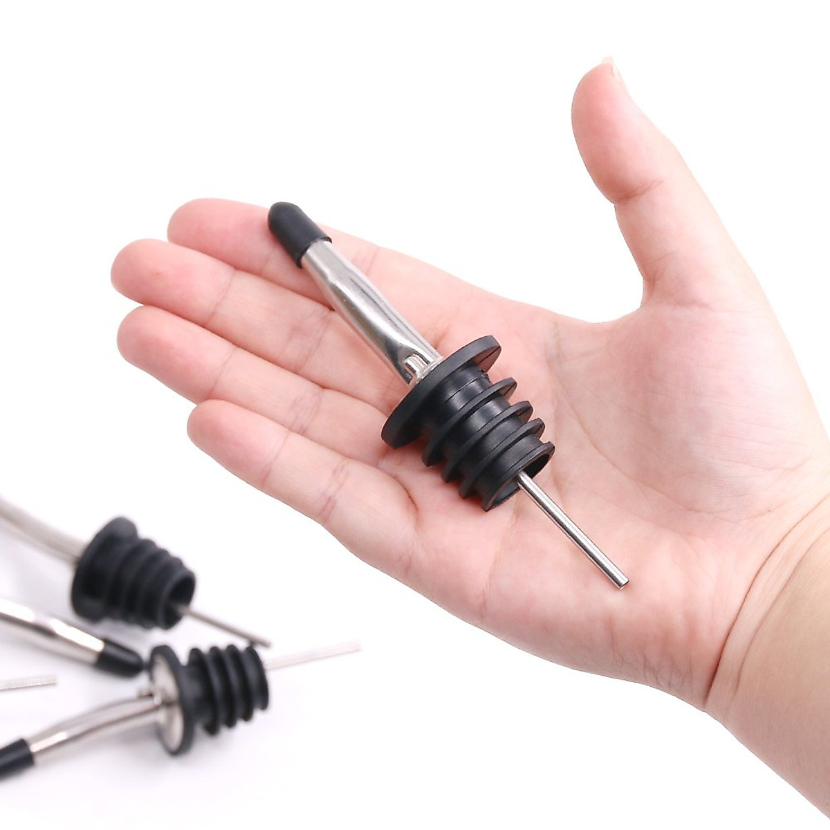 Swpeet 15 Pcs Stainless Steel Liquor Bottle Speed Pourers Tapered Spout with Rubber Dust Caps Perfect for Pubs, Clubs, Restaurants, Bars, Coffee Shops and Diners