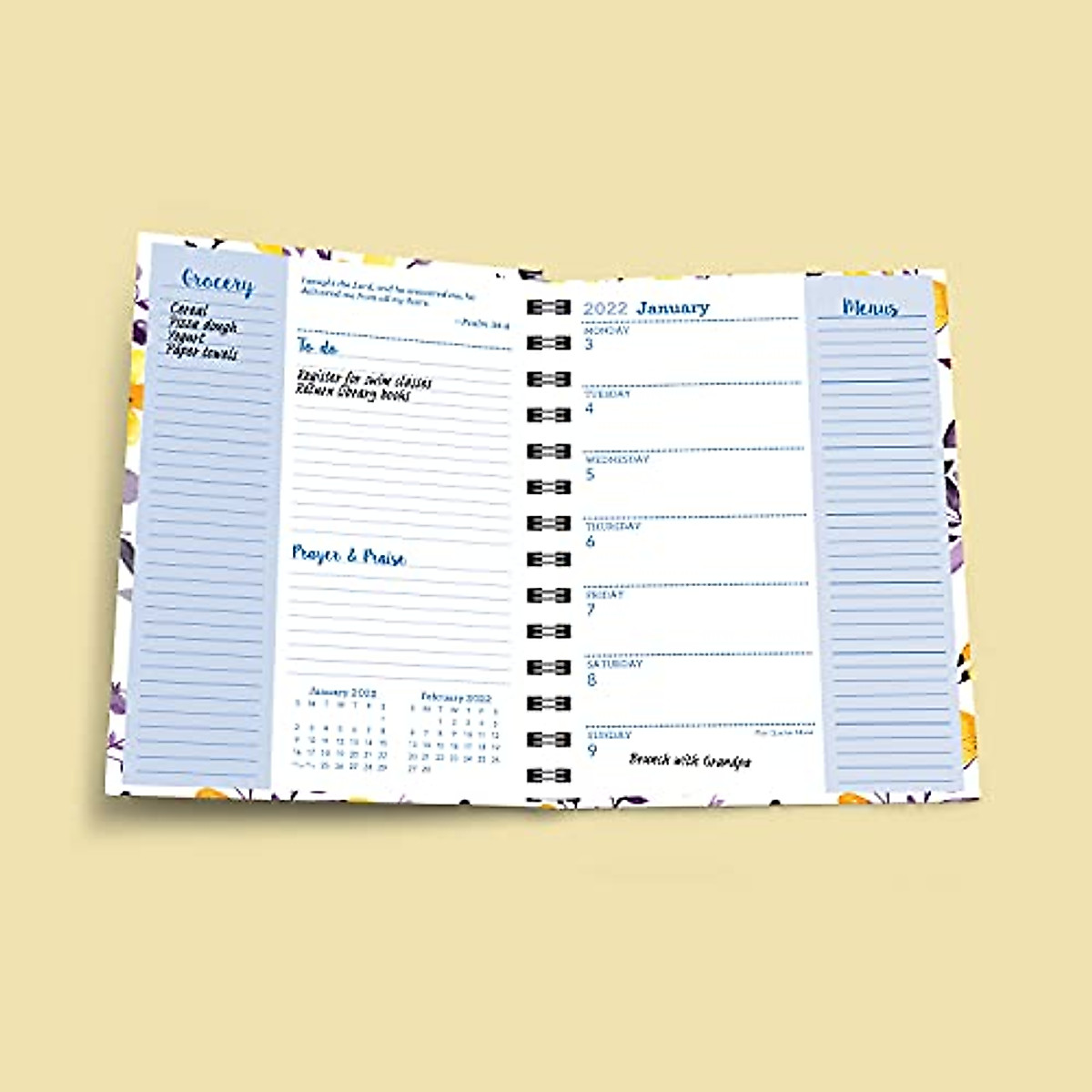 2022 Amy Knapp's Christian Family Organizer: 17-Month Weekly Mom Planner with Stickers
