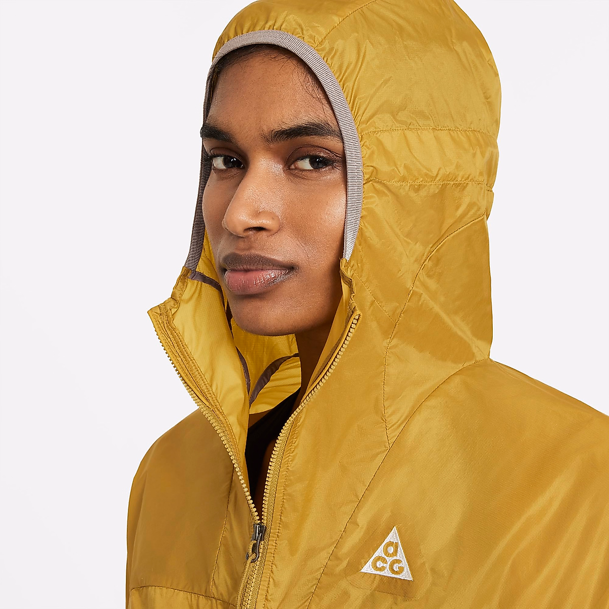 Nike ACG Cinder Cone Lighweight Women's Jacket (as1, alpha, m, regular, regular, Peat Moss/Moon Fossil/Desert Moss)