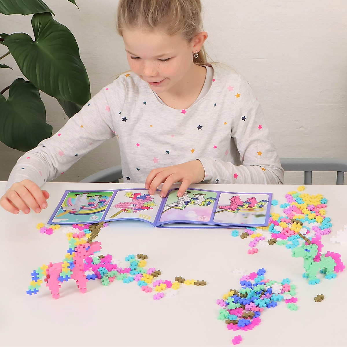 Plus Plus Learn to Build Set, 240 Mini Interlocking Building Blocks, 3D Puzzle Stem & Art Kit Playset - Unicorns