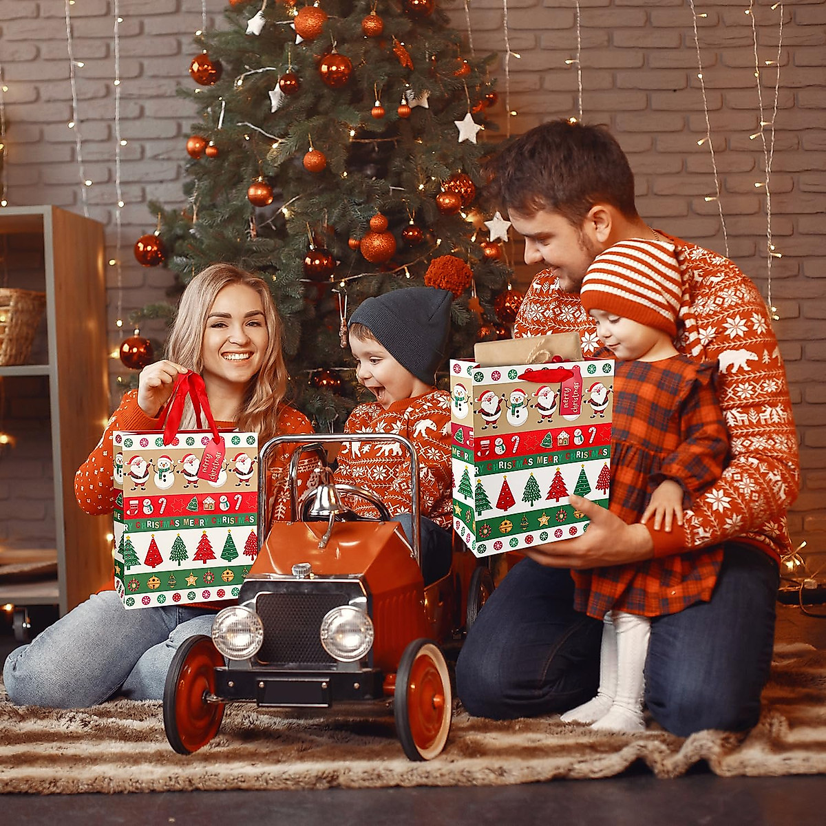 SPERPAND 12Pcs Large Christmas Gift Bags with Tissues, Reusable Treat Bags with Handles, Tote Goodie Bags and Holiday Gift Bags Bulk for Xmas Gifts Decorations