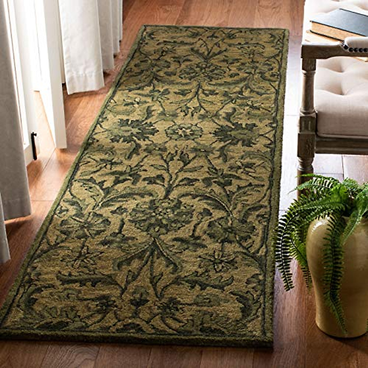 SAFAVIEH Antiquity Collection Area Rug - 6' x 9', Olive & Green, Handmade Traditional Oriental Wool, Ideal for High Traffic Areas in Living Room, Bedroom (AT824A)