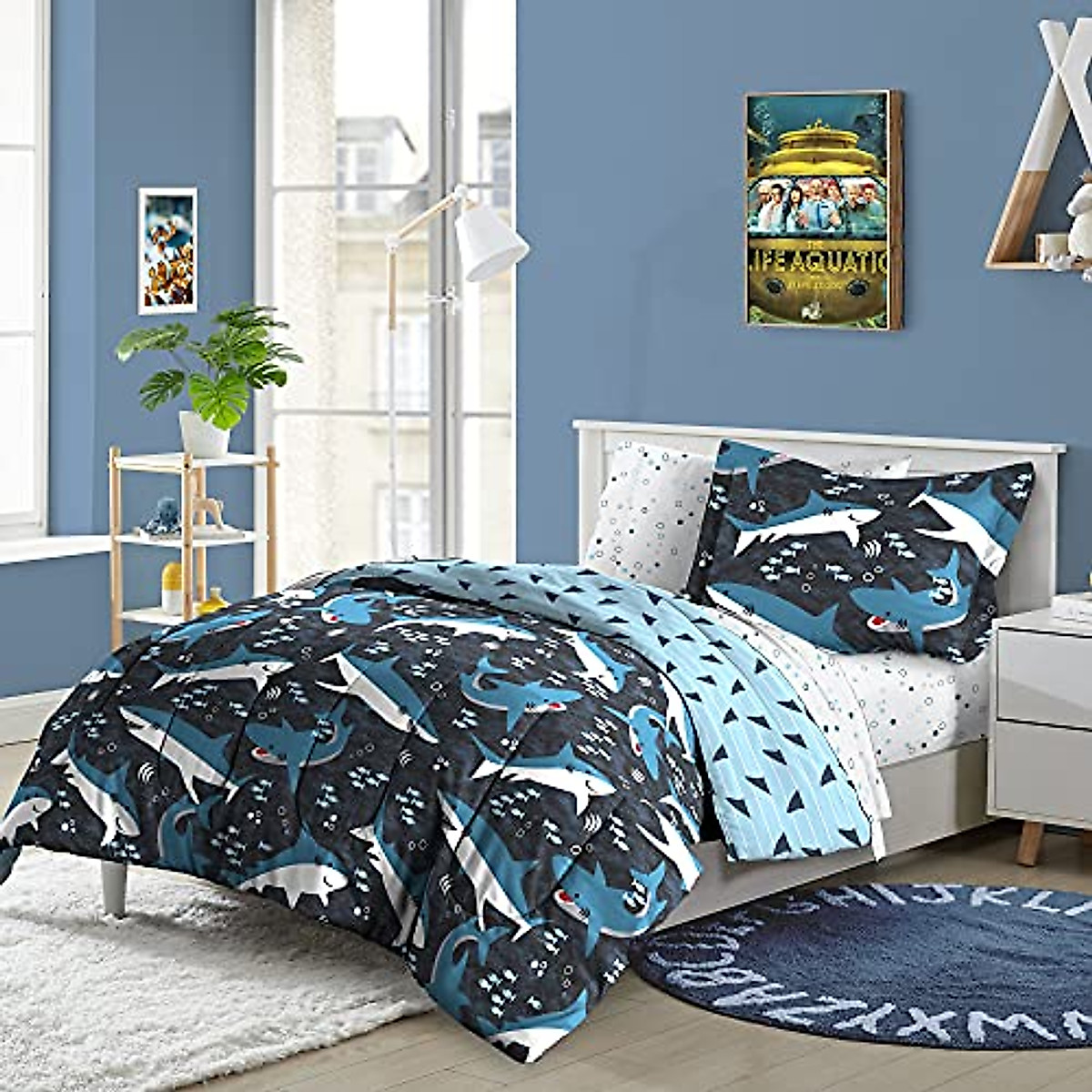dream FACTORY Kids 5-Piece Complete Set Easy-Wash Super Soft Microfiber Comforter Bedding, Twin, Blue Sharks