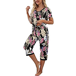 PrinStory Women's Pajama Set Short Sleeve Shirt and Capri Pants Sleepwear Pjs Sets with Pockets FP-Big Leaf Pink-Large