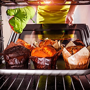 Ruisita 150 Pieces Mini Baking Cups Tulip Baking Cups Cupcake Liners Muffin Liners for Wedding, Birthday, Baby Shower Parties, Natural and Brown