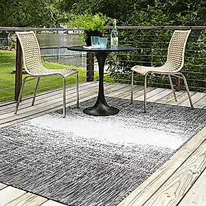 Unique Loom Outdoor Modern Collection Area Rug - Ombre (4' 1" x 6' 1" Rectangle, Charcoal Gray/ Ivory)