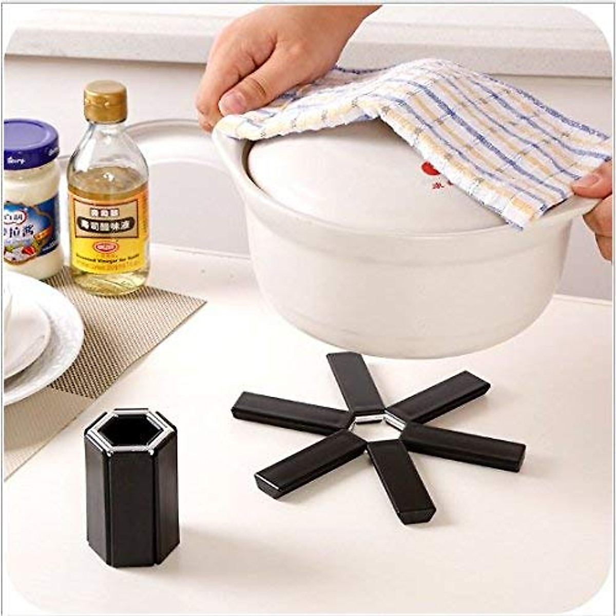 WOIWO High Temperature Resistant Pan Cushion New and Strange Folding Pot Plastic Pot Mat