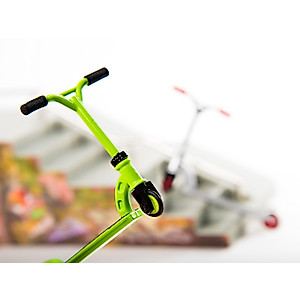 Grip and Tricks - 5Rider Finger Toy Box with 3 Finger Skates 1 Pair of Finger Roller Skates 1 Finger Scooter 14 Extra Mini Fingerboards Wheels and Accessories - 23 Pieces for 6+ Kids