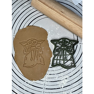Premium Star Wars Exclusive The Mandalorian Baby Yoda Grogu With Soup Bowl Cookie Cutter Mold 4-Inch-Scale Produced by 3D Kitchen Art