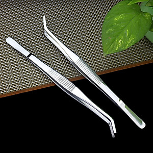 Long Forceps Tweezers, Serrated Bent Tweezers Flat Tips Precision Curved Science Surgical Tongs Jewelers Needle Metal Sewing Sharp Small Kitchen Cooking Tweezers With Teeth Knurled Handles (1PCS)