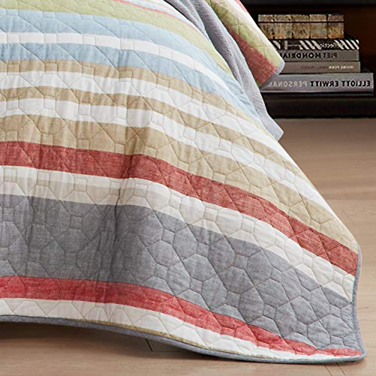 Eddie Bauer - Queen Quilt Set, Cotton Reversible Bedding with Matching Shams, Lightweight Home Decor for All Seasons (Salmon Ladder Multi, Queen)