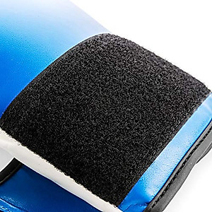 UFC Pro Fitness Training Glove, Blue, 12oz