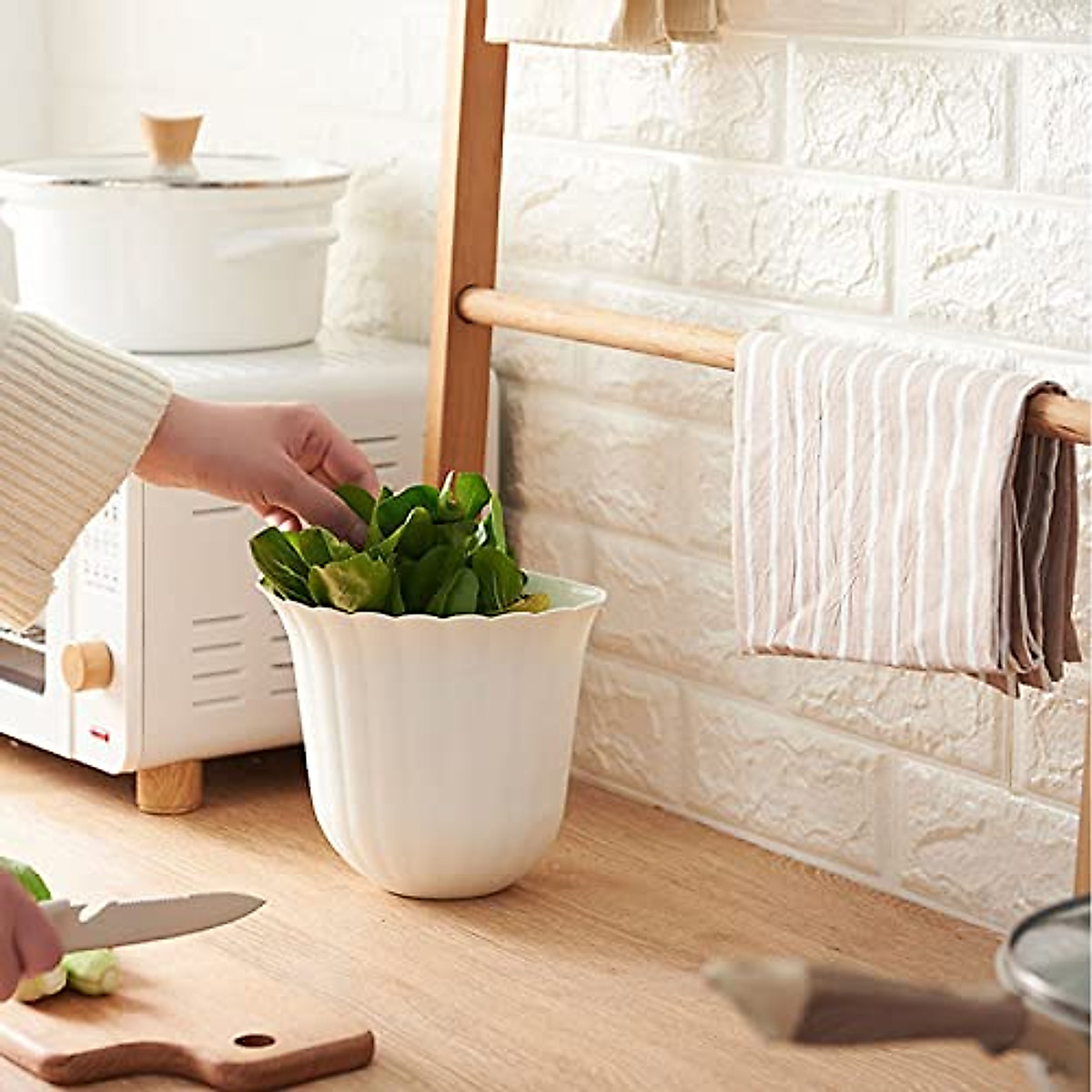 4PCS Hanging Trash Can, Hanging Kitchen Bathroom Trash Can, Waste Bin for Kitchen, Collapsible Hang Small Plastic Garbage Trash Can (4 Color)