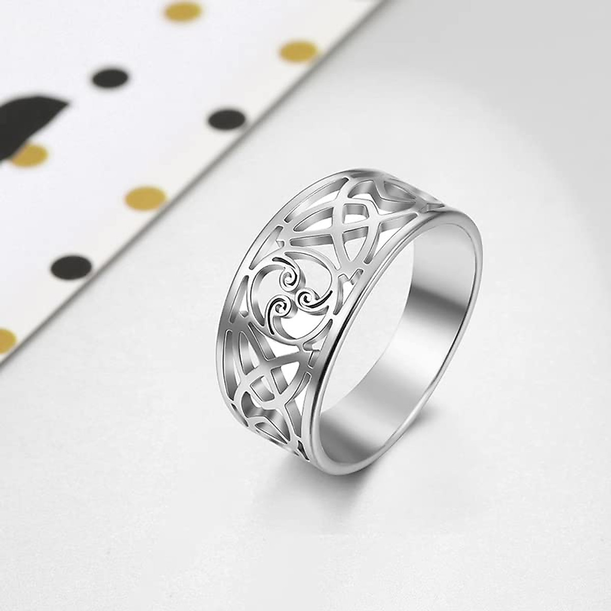 LIKGREAT Triskele Trinity Celtic Knot Rings Stainless Steel Band for Women (silver tone, 7)