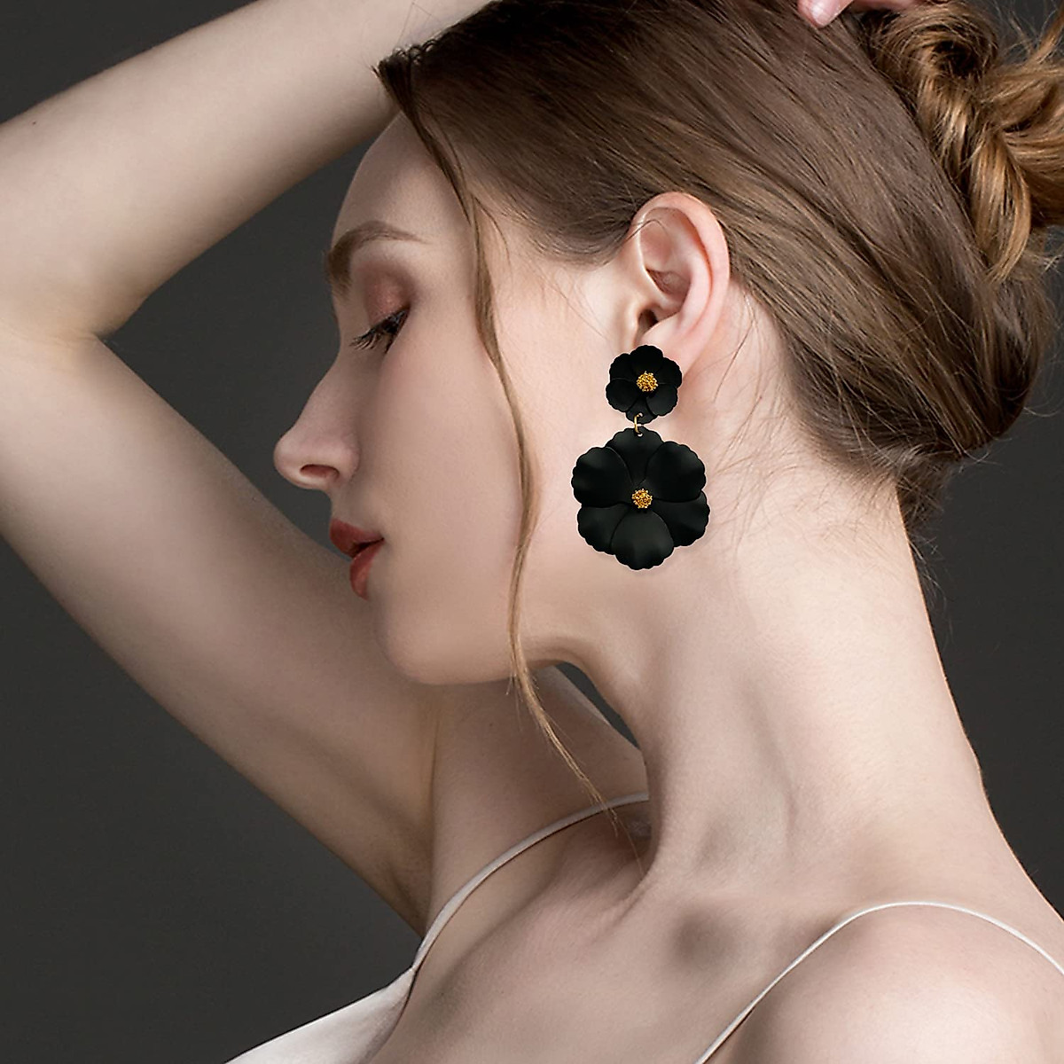 WUWEIJIAJIA Boho Flower Stud Earrings with White Pearl for Women Lover and Friends Flower Shaped Daisy Dangle Drop Earrings with Gold Flower Bud (3-Black)