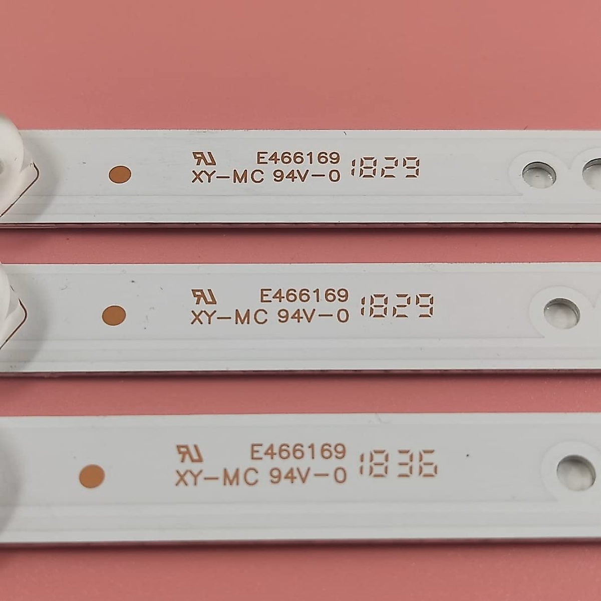 Therpios LCD TV- LED Backlight Strip 7 lamp Compatible with Skyworth 40" TV 40X6 40E2As APT-LB17086-40-1.3 7779-640000 RDL400FY(QD0-800) 5850-W40000-9P00