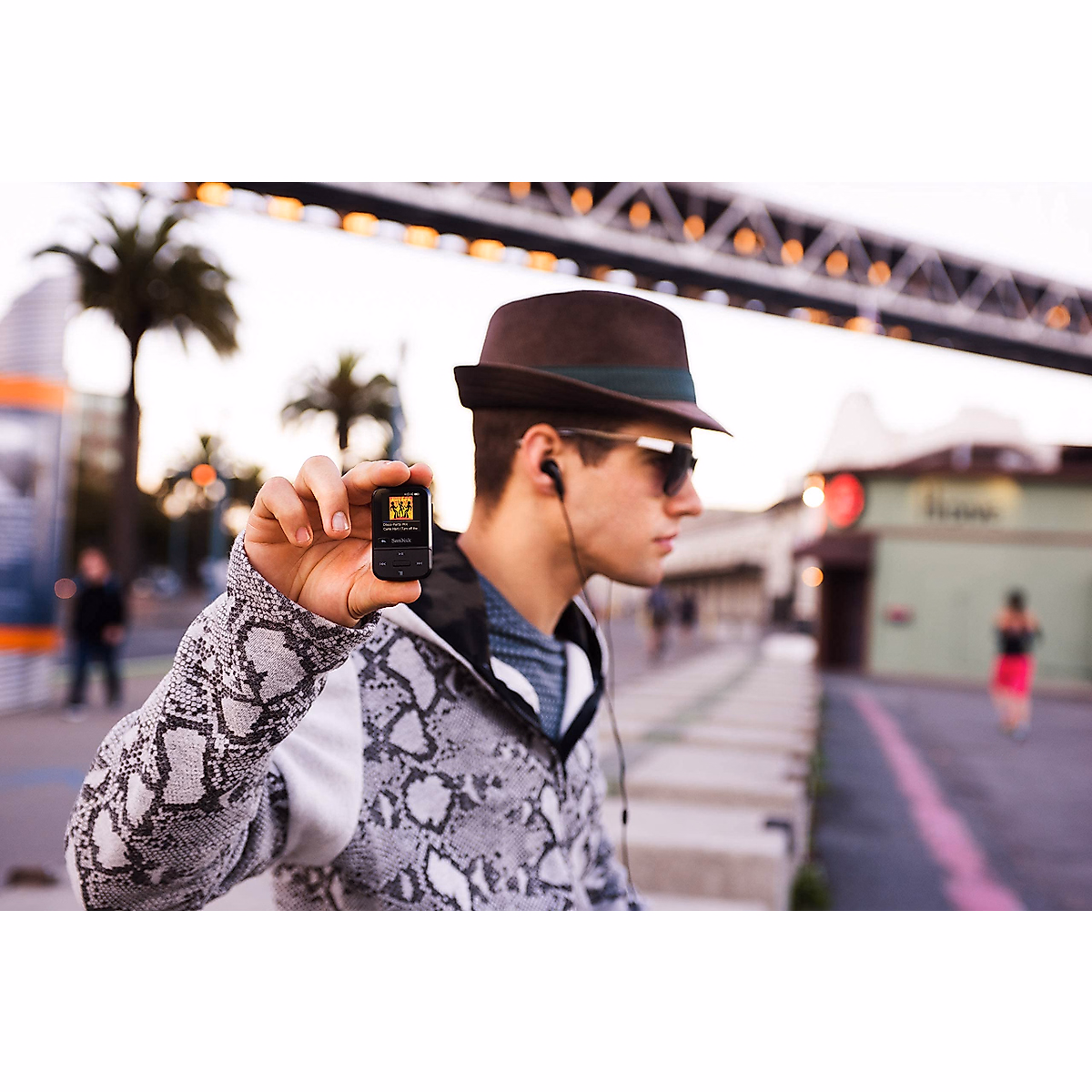 SanDisk 16GB Clip Sport Go MP3 Player, Blue - LED Screen and FM Radio - SDMX30-016G-G46B (Renewed)