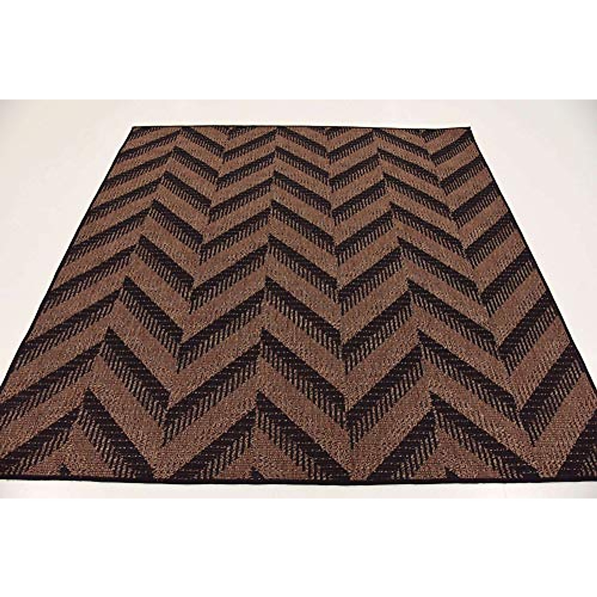 Unique Loom Outdoor Modern Collection Area Rug - Chevron (5' 4" Square, Brown/ Black)