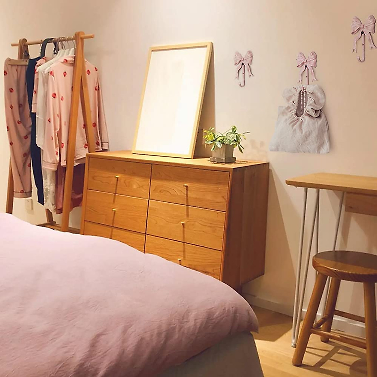 BOOMLATU Shabby Chic Large Wall Mounted Bow Coat Hook,Decorative Pink Wall Hook for Scarf, Bag, Towel, Hat etc for Living Room Kitchen Bathroom Office Pack of 3