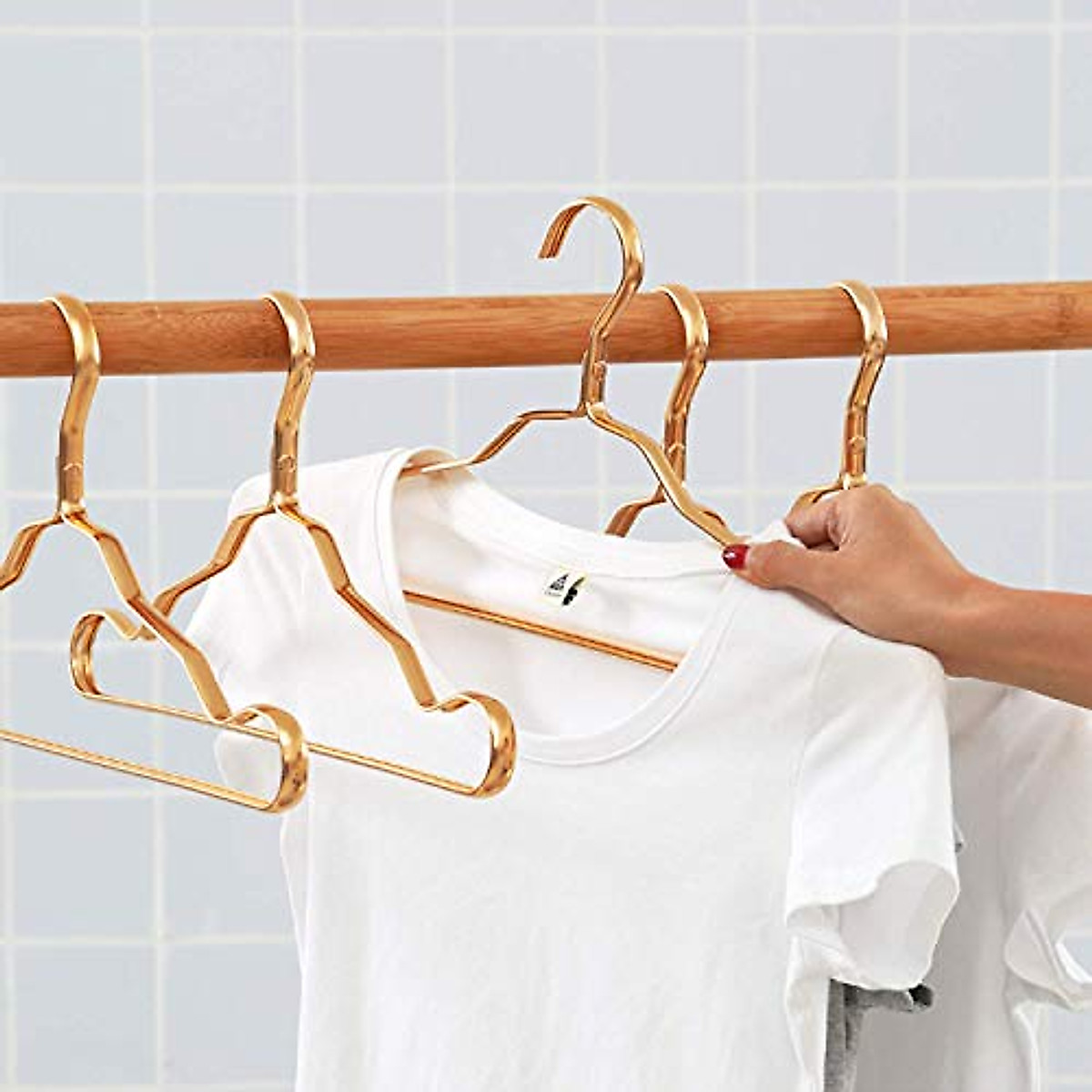 Gold Aluminum Coat Hangers 20 Pack, Metal Hangers Heavy Duty Hangers for Clothes, Hangers 20 Pack with Non-Slip Design Space Saving Heavy Duty Hangers for Men Women Shirts Pants Jacket (Gold)
