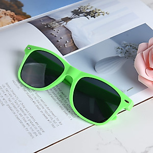 TUPARKA 12 Pack Sunglasses Bulk Summer Sunglasses Party Favors Goody Bag Fillers for Birthday Party Beach Pool Party, Green