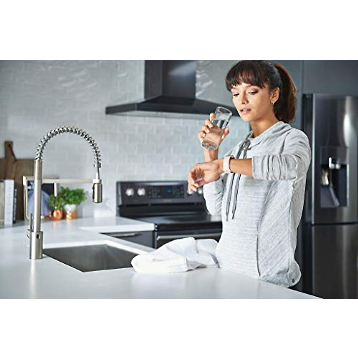 Moen G18180 1800 Series 31-Inch x 18-Inch Undermount 18 Gauge Stainless Steel Kitchen Single Bowl Sink Stainless Steel