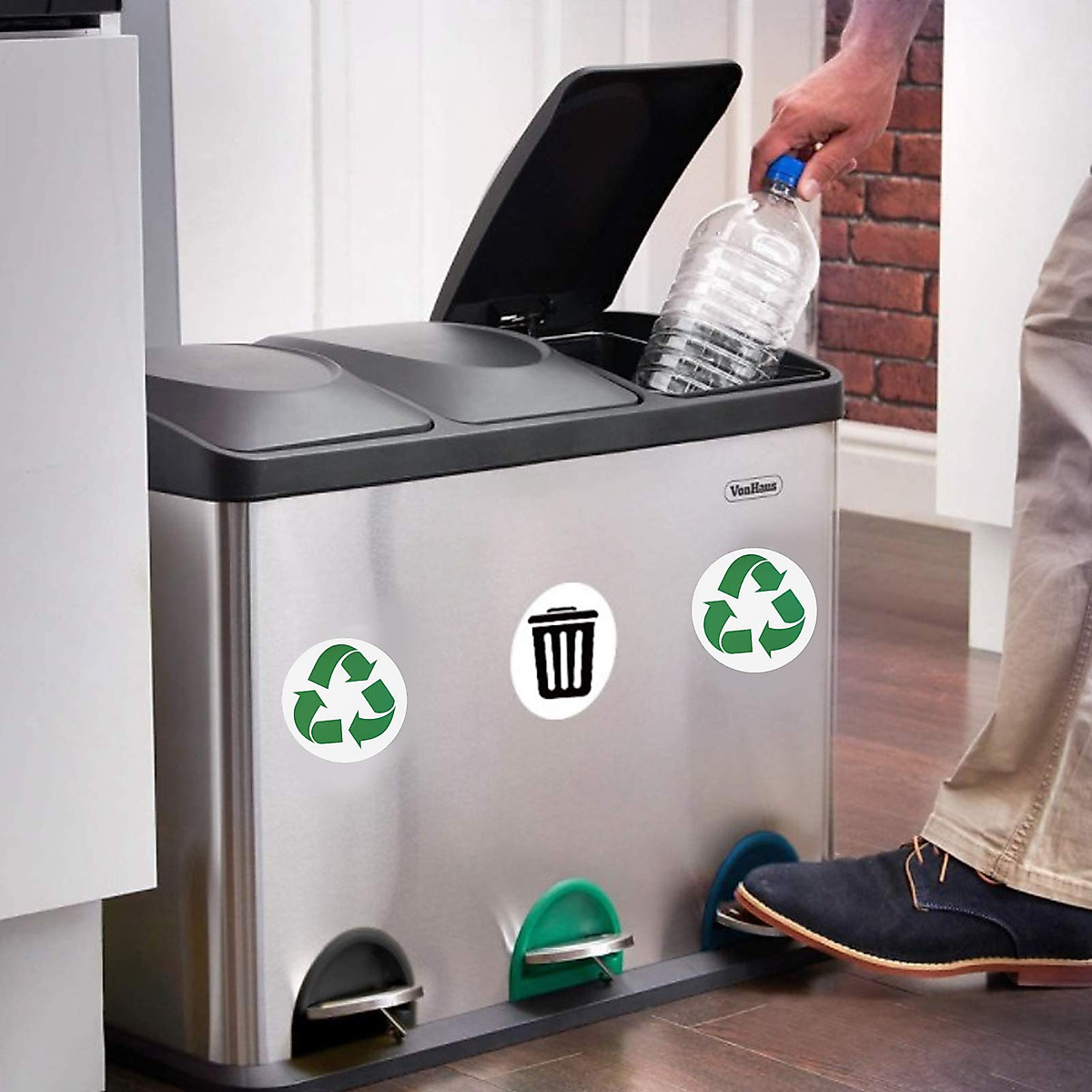 18Pcs Trash and Recycle Stickers, Self‑Adhesive Round Trash Recycle Stickers Labels for Indoor and Outdoor Trash Can