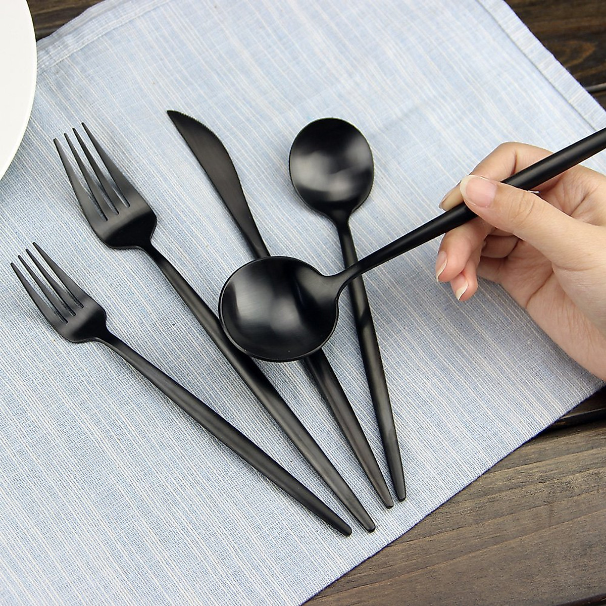 Flatware Set, Matte Black Silverware Set, AOOSY Heavy Solid 20-Piece 18/10 Stainless Steel Flatware Cutlery Set for 4, Mirror Finish, Dishwasher Safe, Nice Box Package(A Matte Black Flatware)